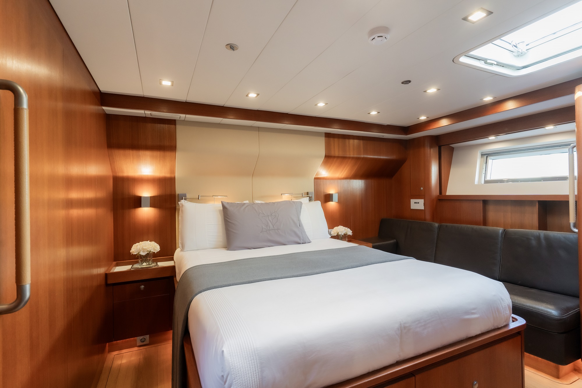 L’HIPPOCAMPE Yacht Charter Details, Nautor's Swan | CHARTERWORLD Luxury Superyachts